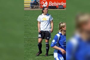 Ali Krieger Biography: The USWNT Player Defying Odds | BroadBiography