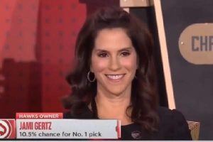 Jami Gertz Biography: Hollywood Lights to Billionaire Heights ...