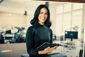 Hedy Nasser Biography: A Model-Turned Actress | BroadBiography