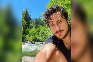 Peter Gadiot Biography: Meet Real-Life Red-Haired Shanks | BroadBiography