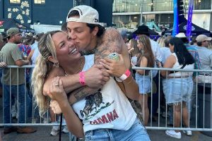 5 Facts About Tayler Holder Girlfriend Drew Knotts | BroadBiography